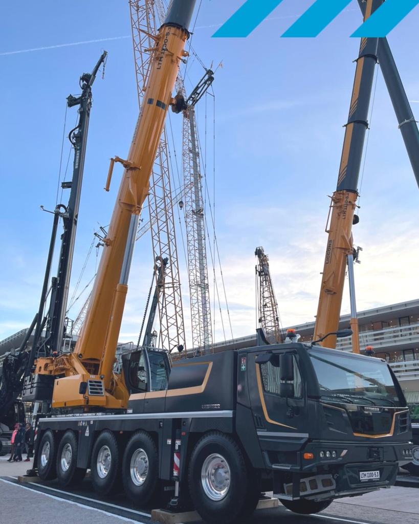 1e Liebherr LTM 1100-5.3 in NL - Haegens | horizontaal en verticaal ...